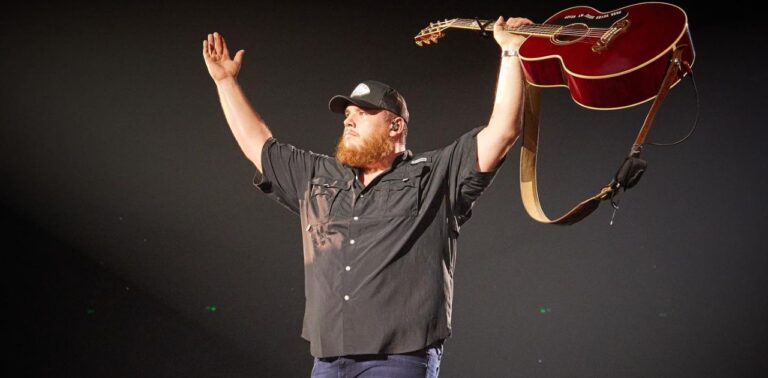 Luke Combs net worth, Age, Career, Height, Weight,